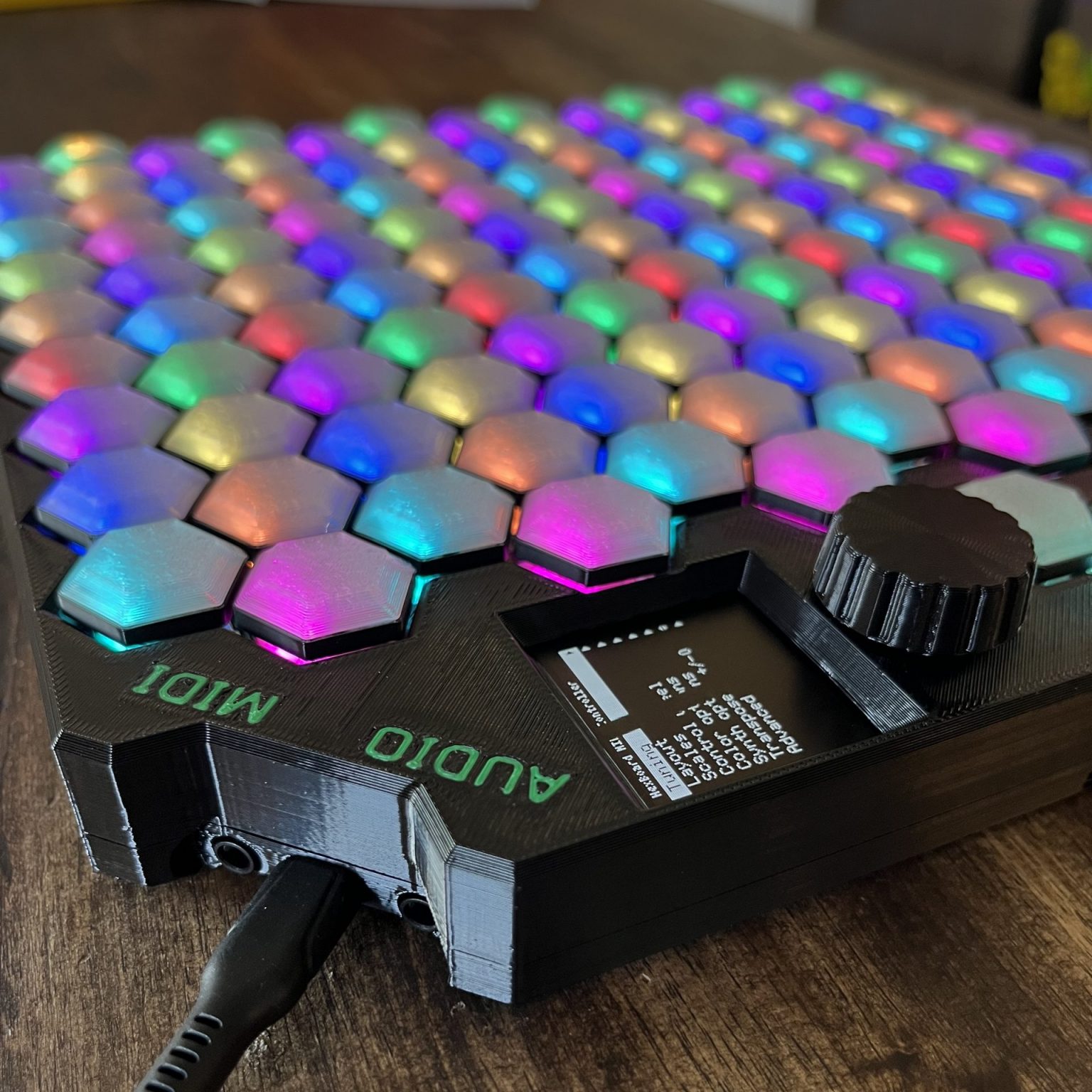 HexBoard MIDI Controller – Shaping The Silence